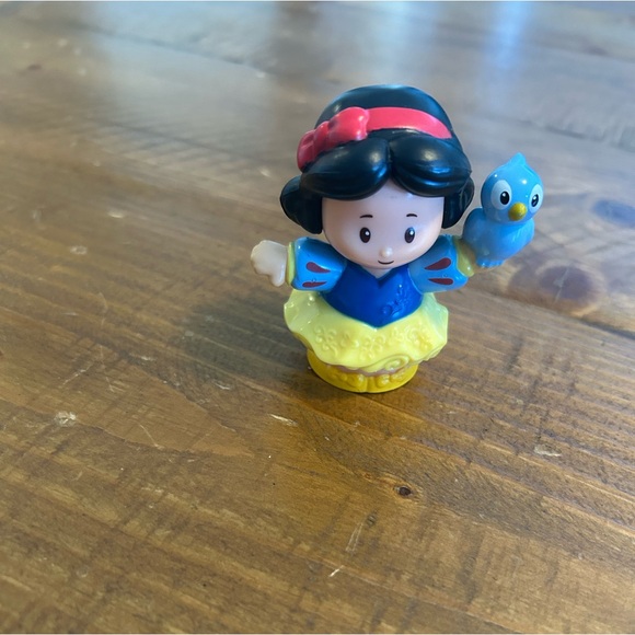 Fisher-Price | Toys | Fisher Price Little People Snow White With Bird ...